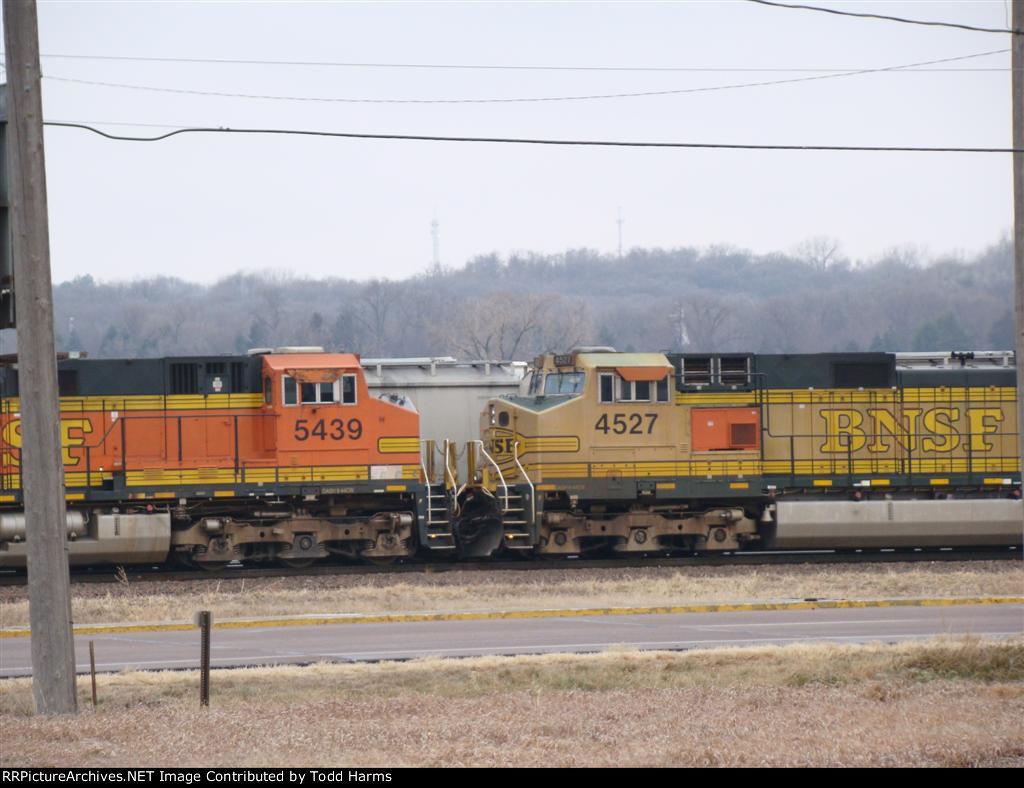 BNSF 5439